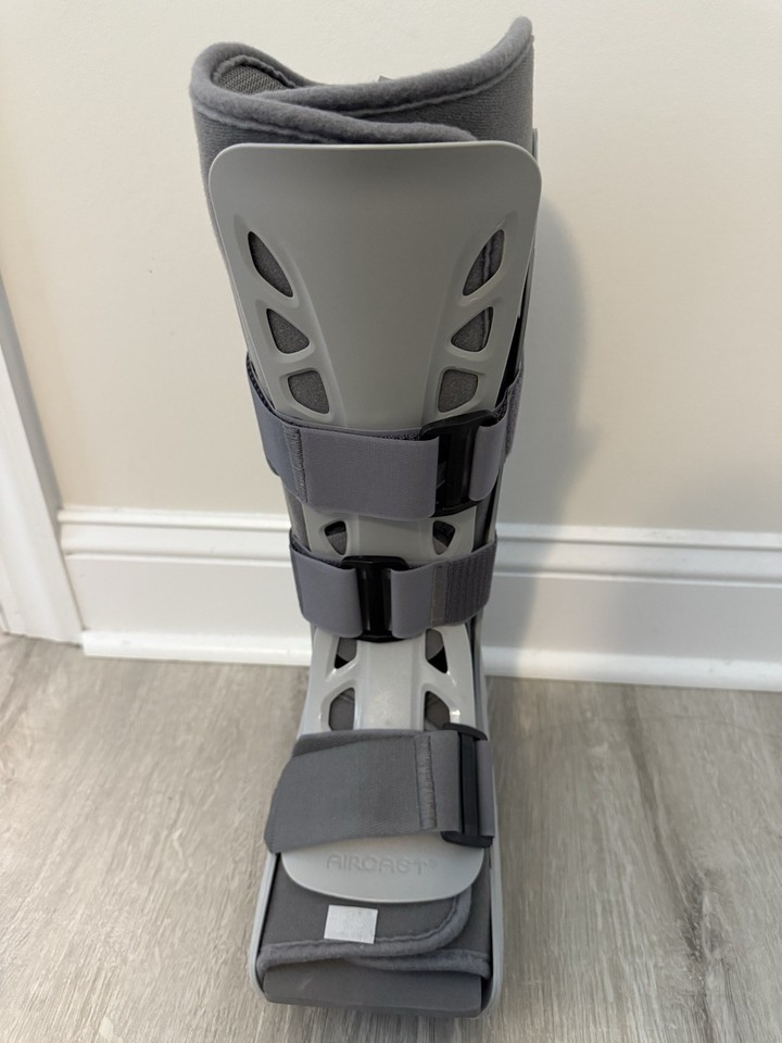 Aircast AirSelect Short Walker Brace / Walking Boot - Gray, Size: M ...