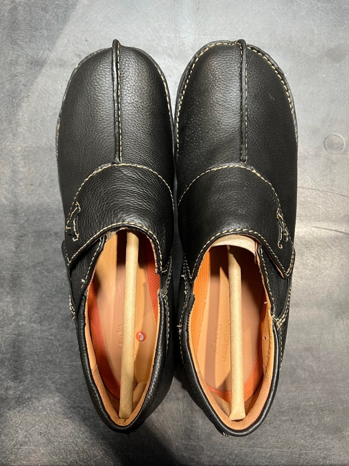 Clarks Un Loop Ave Slip-On Black Leather - Size US Women's 9 (26168708 ...