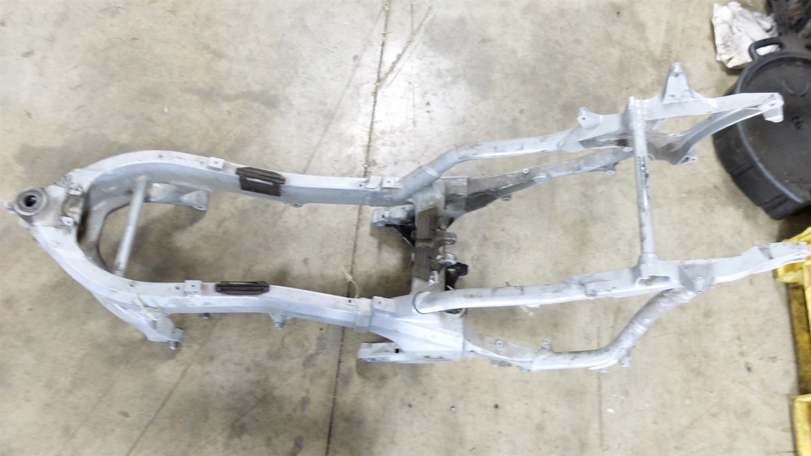 2002 Honda GL 1800 GL1800 Goldwing Frame Chassis Straight | OE
