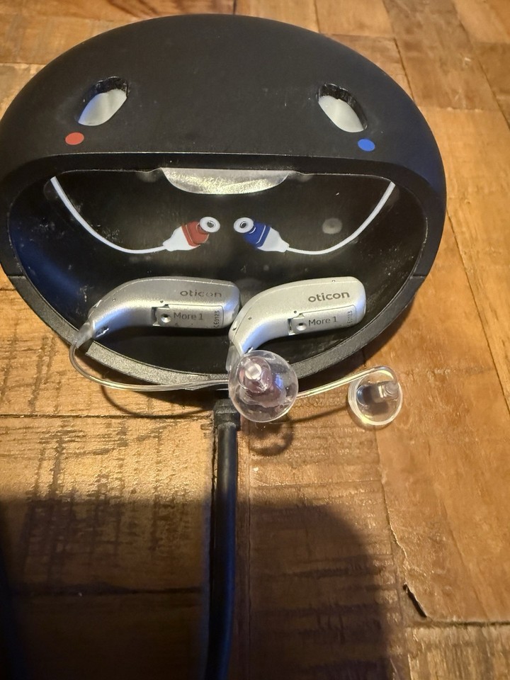 Pair Of Oticon MORE 1 miniRITE R Rechargeable Hearing Aids With Charger ...