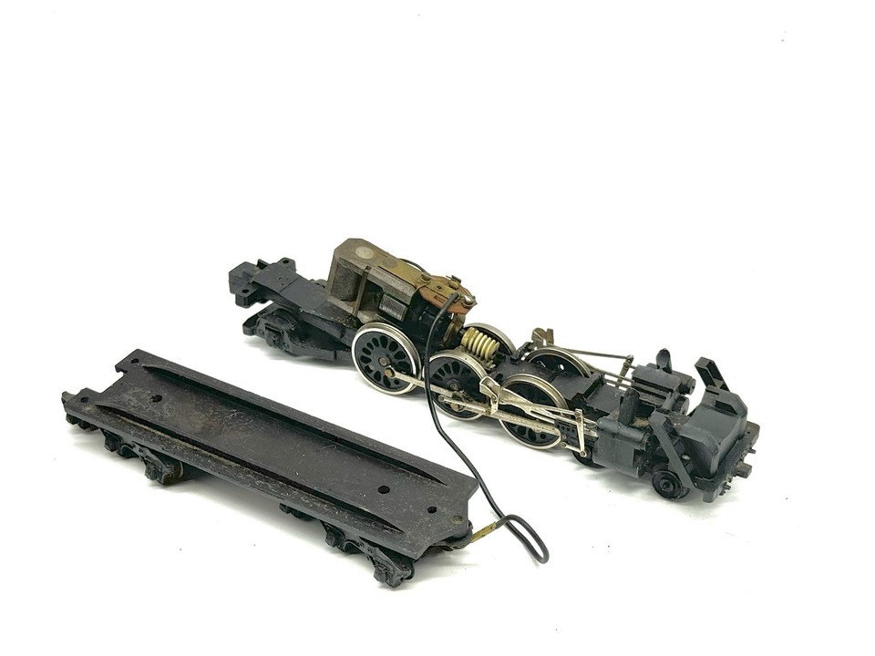 Vintage Mantua 4-6-2 Steam Locomotive Chassis and Motor For Repair HO ...