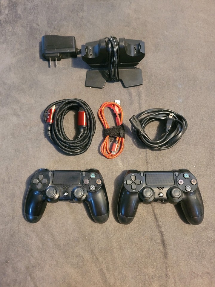 PS4 PRO 1tb Comes With Madden 21, 2 Controllers Controller Charging ...