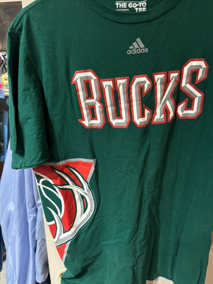 Milwaukee Bucks vintage shirt side logo | eBay