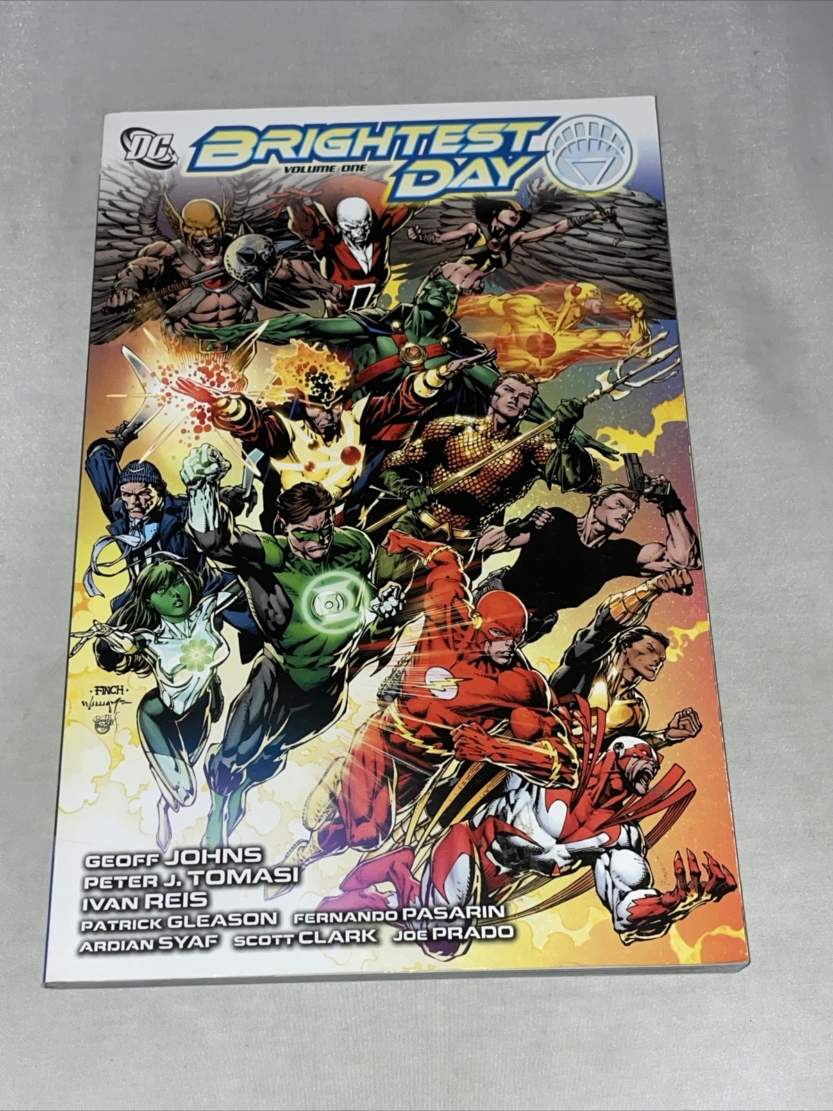 BRIGHTEST DAY VOL. 1 By Geoff Johns & Peter J. Tomasi Paperback Book ...