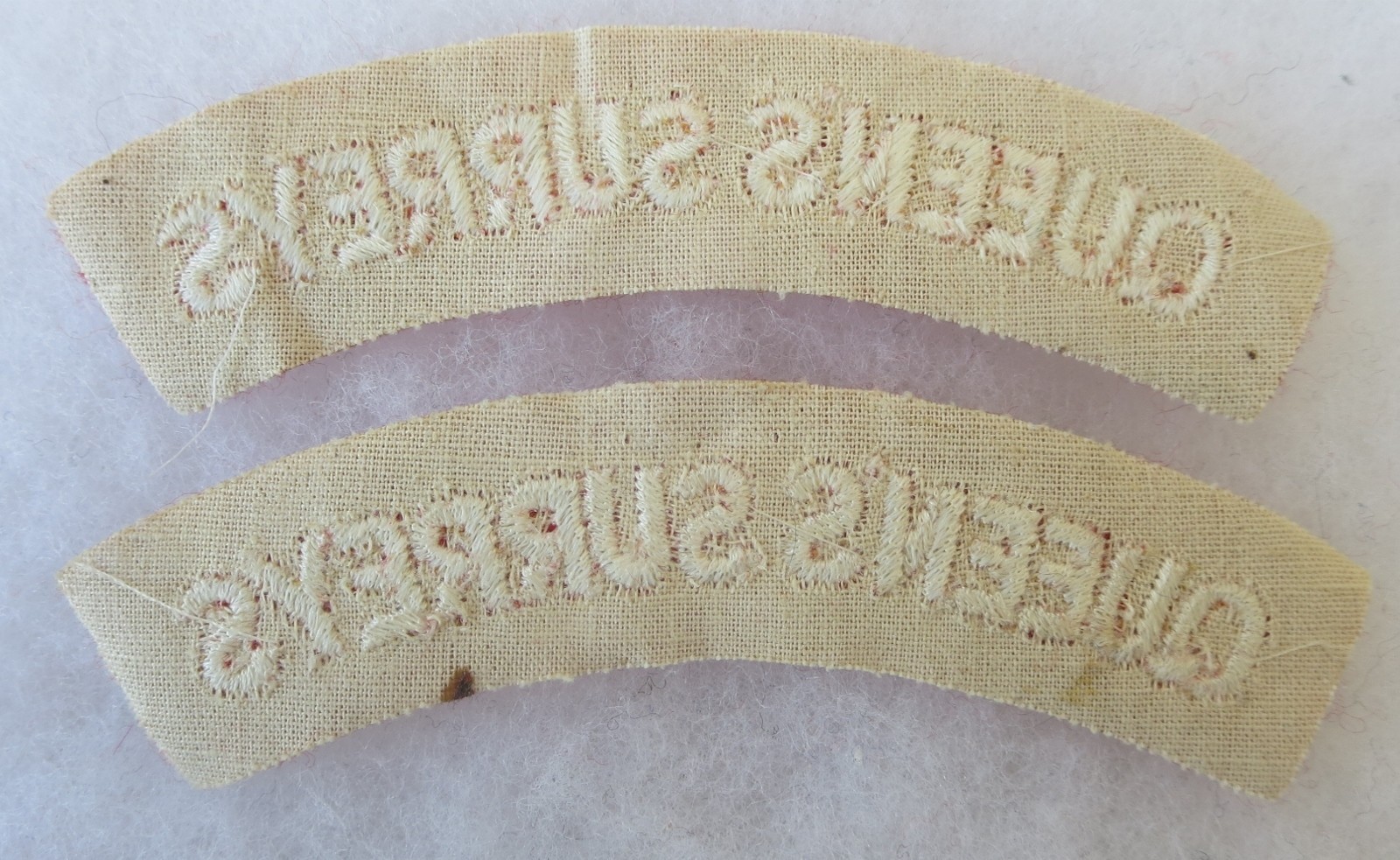 PAIR ORIGINAL Vintage BRITISH ARMY SHOULDER FLASH PATCHES - QUEEN'S ...