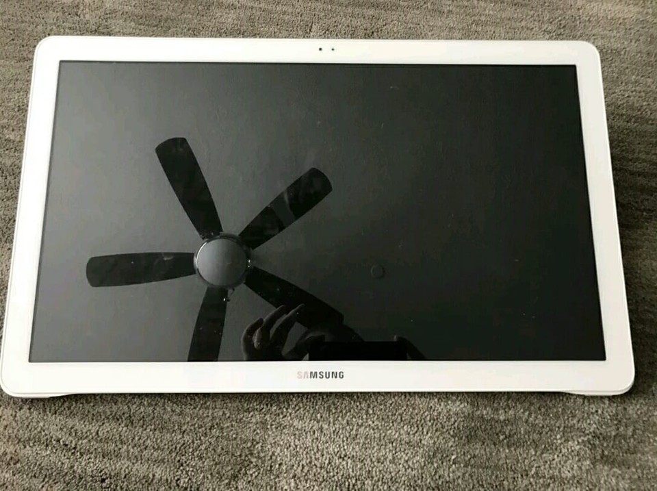 Samsung Galaxy View SM-T670, 32GB, Wi-Fi, 18.4" Tablet, Perfect, White ...