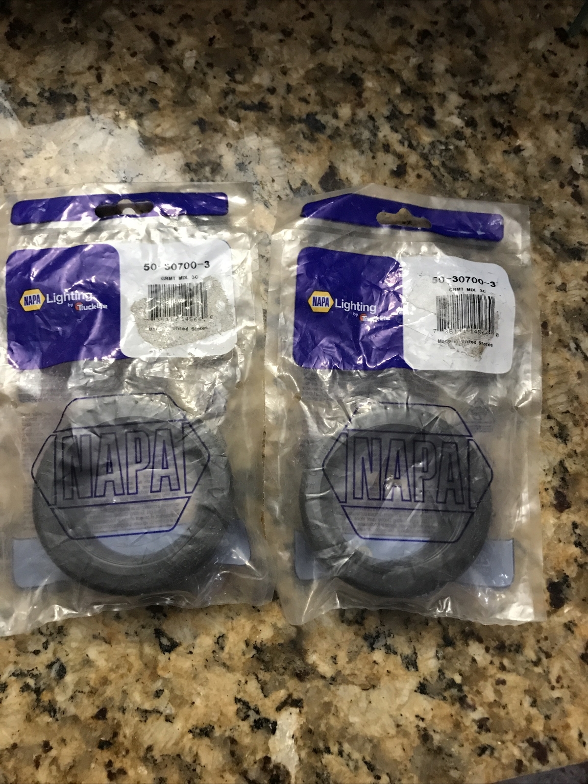 (Lot of 3) NEW NAPA TRUCK-LITE 2" Light Grommets Model 30, 50 30700 3 ...