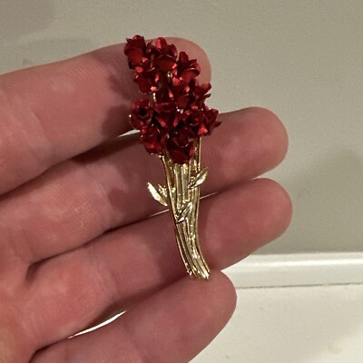Signed DMC 97 Rose Bouquet Pin, Gold Tone Metal, Red Roses, Detailed | eBay