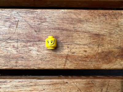 LEGO Minifig Head Male Eyebrows and Headset Pattern, Bloc Open Stud Ref ...