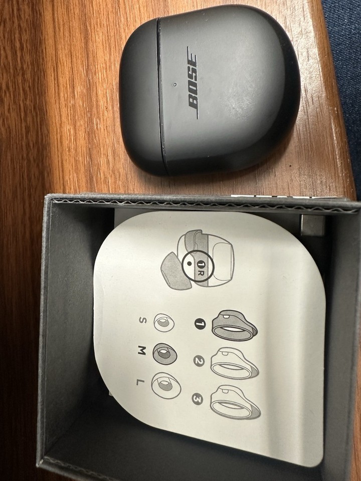 Bose QuietComfort Earbuds II 435911 Wireless Earbuds Cable And Pads ...