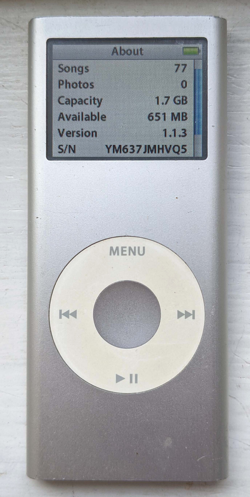 Apple iPod Nano 2nd Generation Silver (2GB) with RockBox! 885909112432 ...