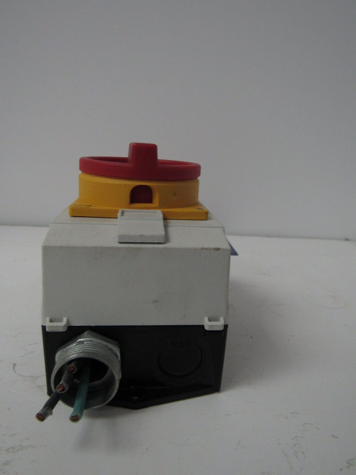 MOELLER PC-GF20-FR ENCLOSURE W/ DISCONNECT SWITCH T0-2-1 | eBay