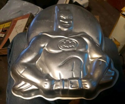 Vtg Batman 1989 Wilton DC Comics Birthday Cake Jello Mold Baking Pan 2105-6501 | eBay