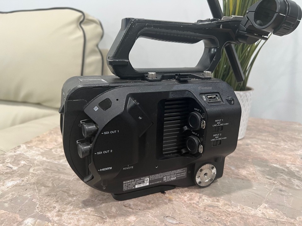 Sony PXW-FS7 4K Super 35mm Exmor CMOS sensor XDCAM camera NO LCD VF ...