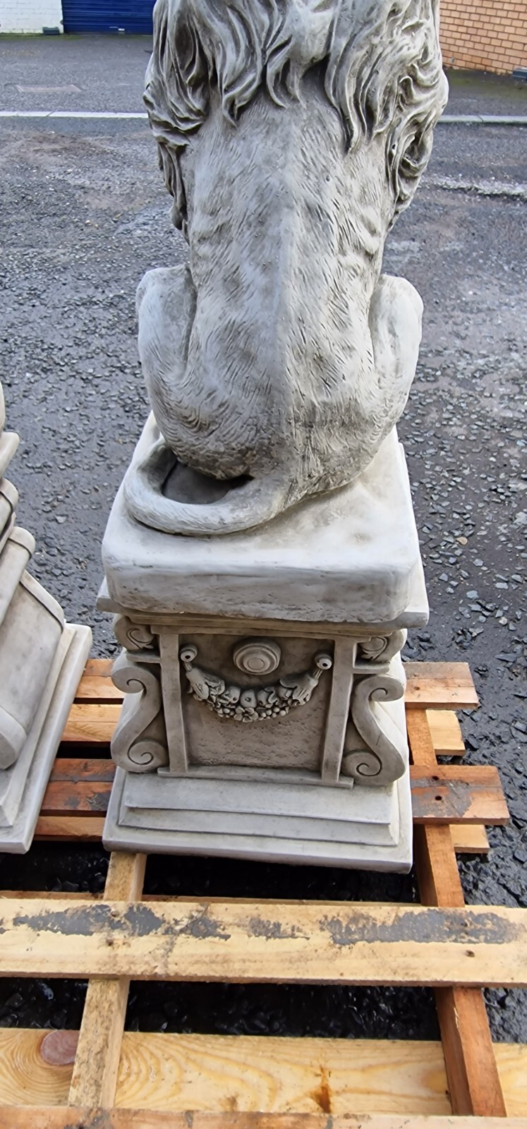 Large pair Stone Lions On Plinths Garden Ornament Statue Patio Decor ...