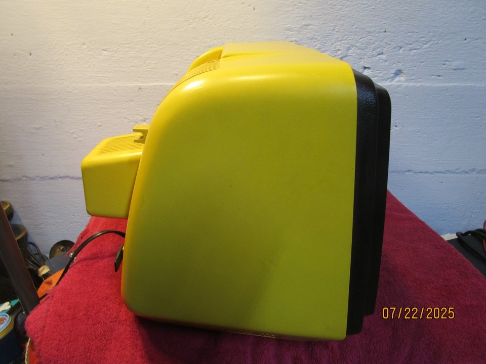 1980 Vintage GENERAL ELECTRIC Performance GE TV Yellow + Black ...