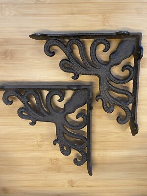 Hooks & Brackets - Cast Iron Corner