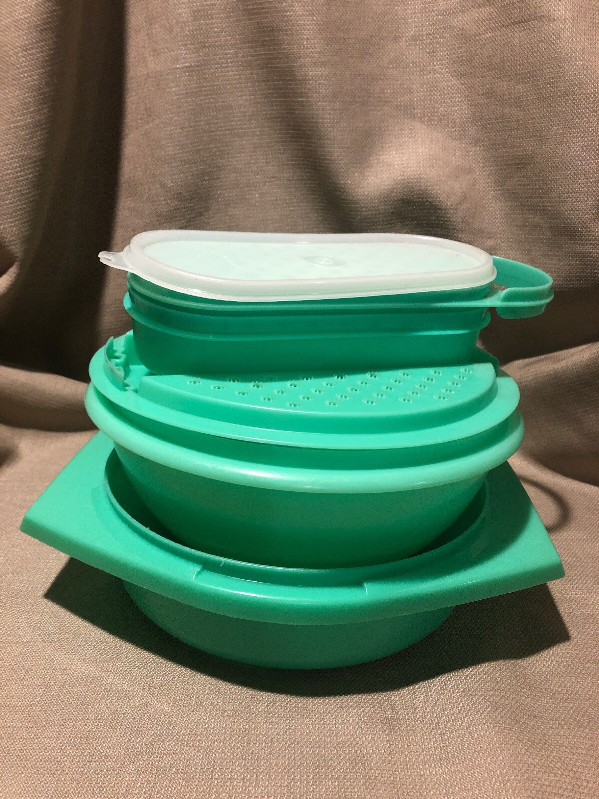 Tupperware Vintage Colander Handy Grater Slicer Grater Wonderlier Bowls ...