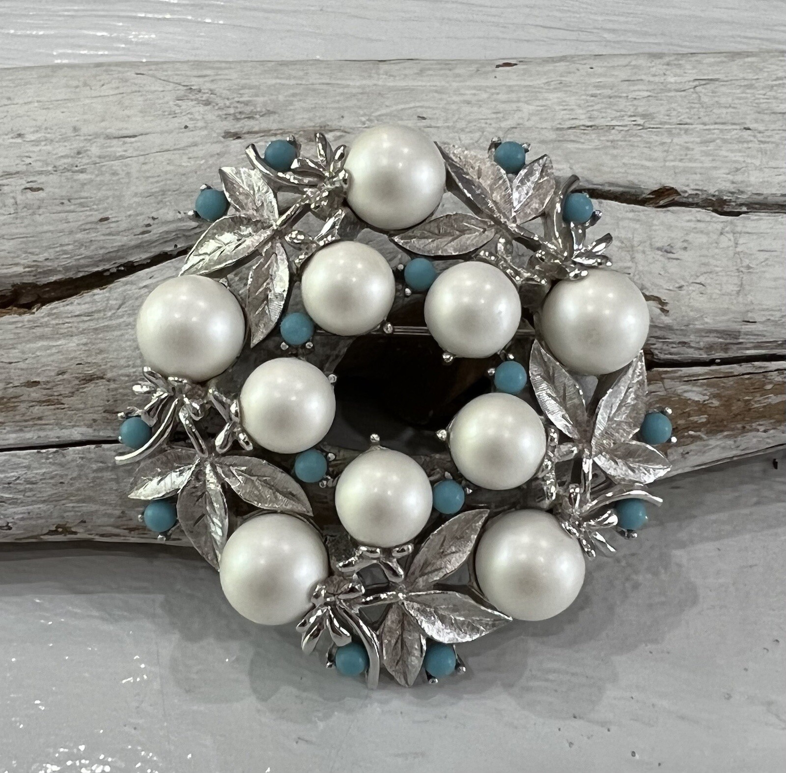 Vintage Sarah Coventry Cov Silver Turquoise Pearl Leaves Leaf Wreath Brooch #72 | eBay