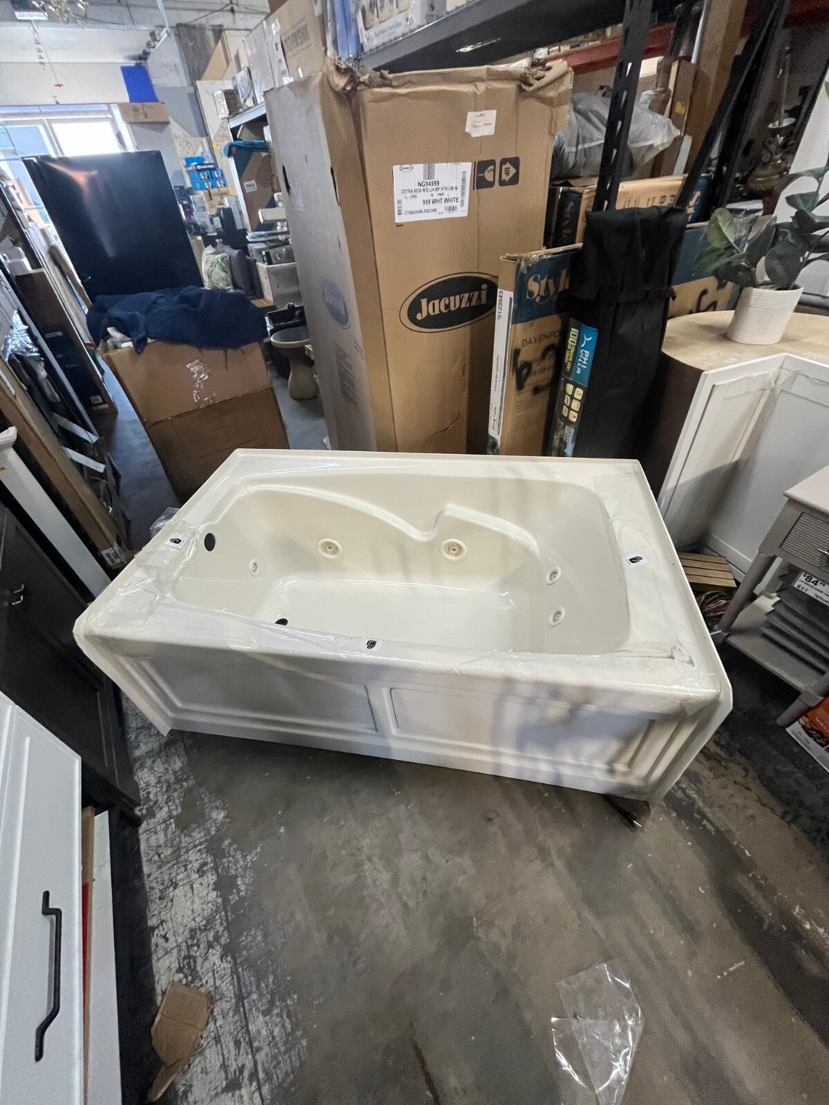Jacuzzi Cetra 36-in x 60-in White Acrylic Alcove Whirlpool Tub NG94959 ...
