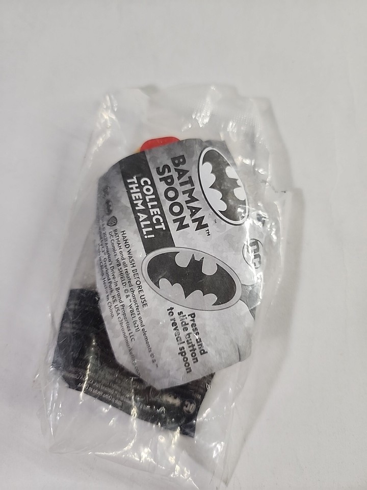 Sonic Wacky Pack Kids Meal Toy DC Comics BATMAN Spoon Yellow Bat Signal ...