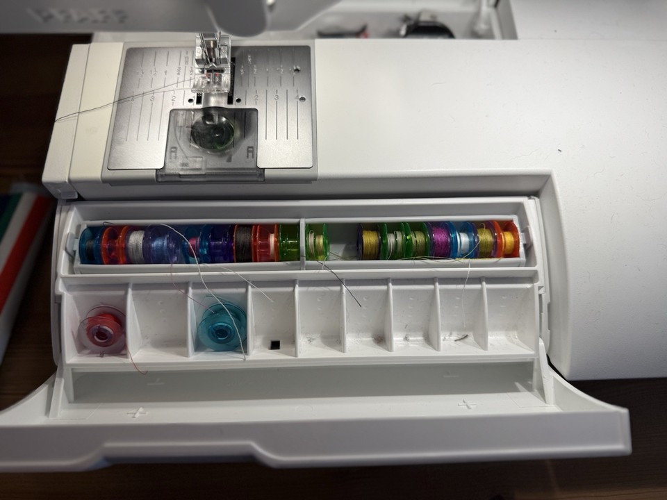 Pfaff Expression 710 Sewing Machine Including Accessories & Hard Cover ...