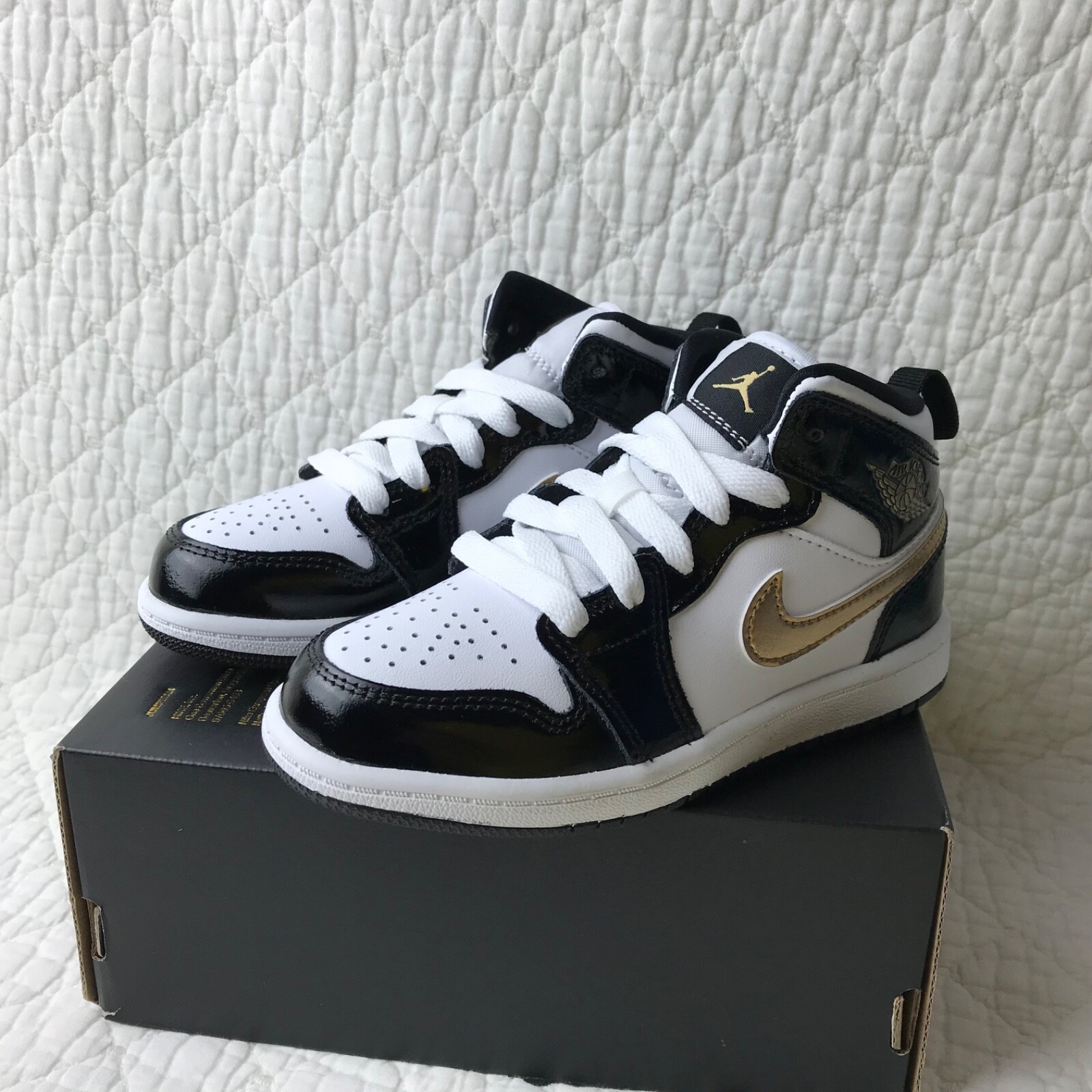 nike-air-jordan-1-mid-se-ps-shoes-kids-sz-11c-black-metallic-gold