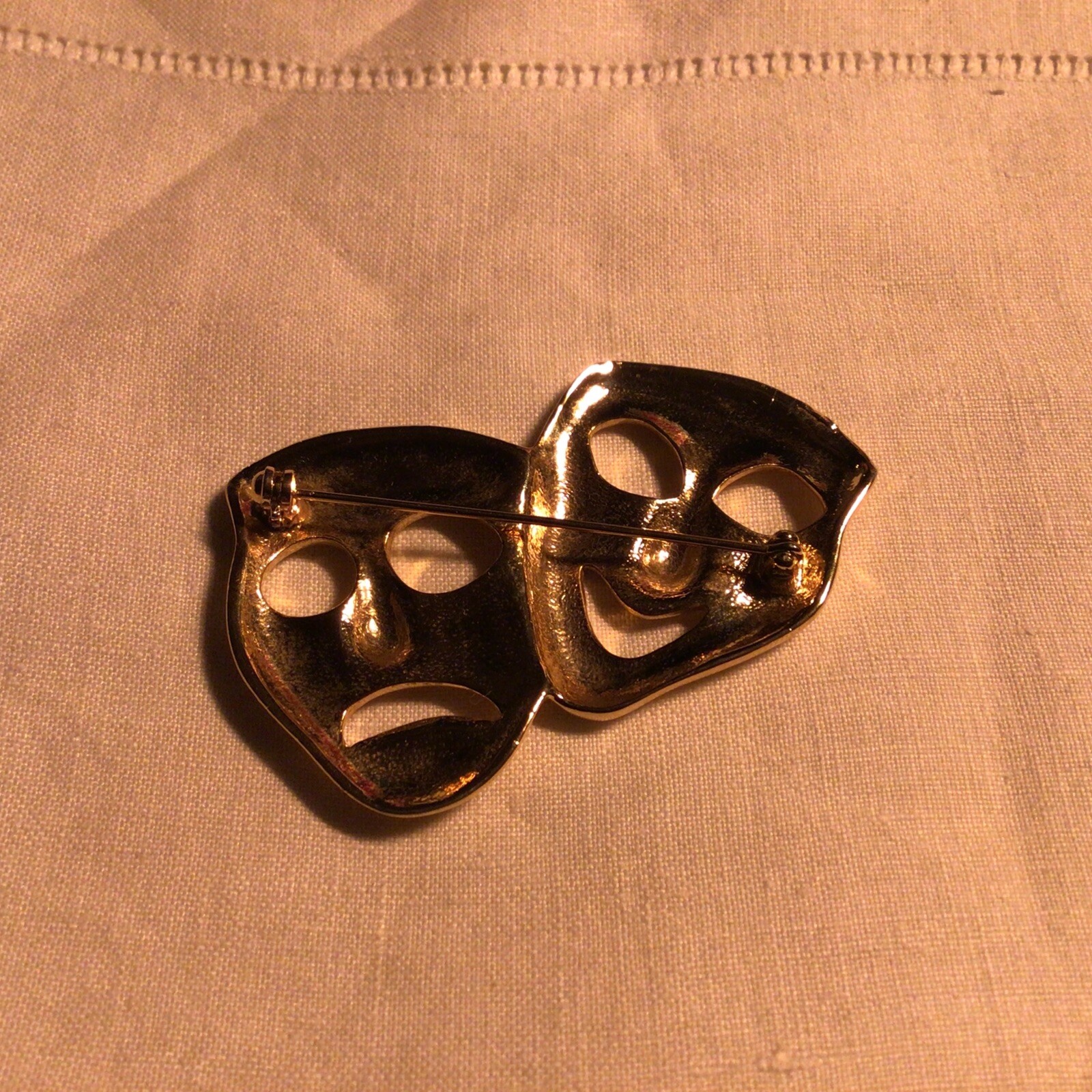 VINTAGE Gold Tone BROOCH PINs COMEDY & TRAGEDY THESPIAN MASKS THEATER ...