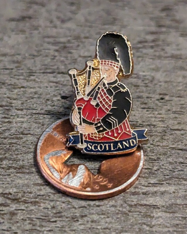 Scotland United Kingdom Red & Black Bagpipe Player Gold-Tone Souvenir ...