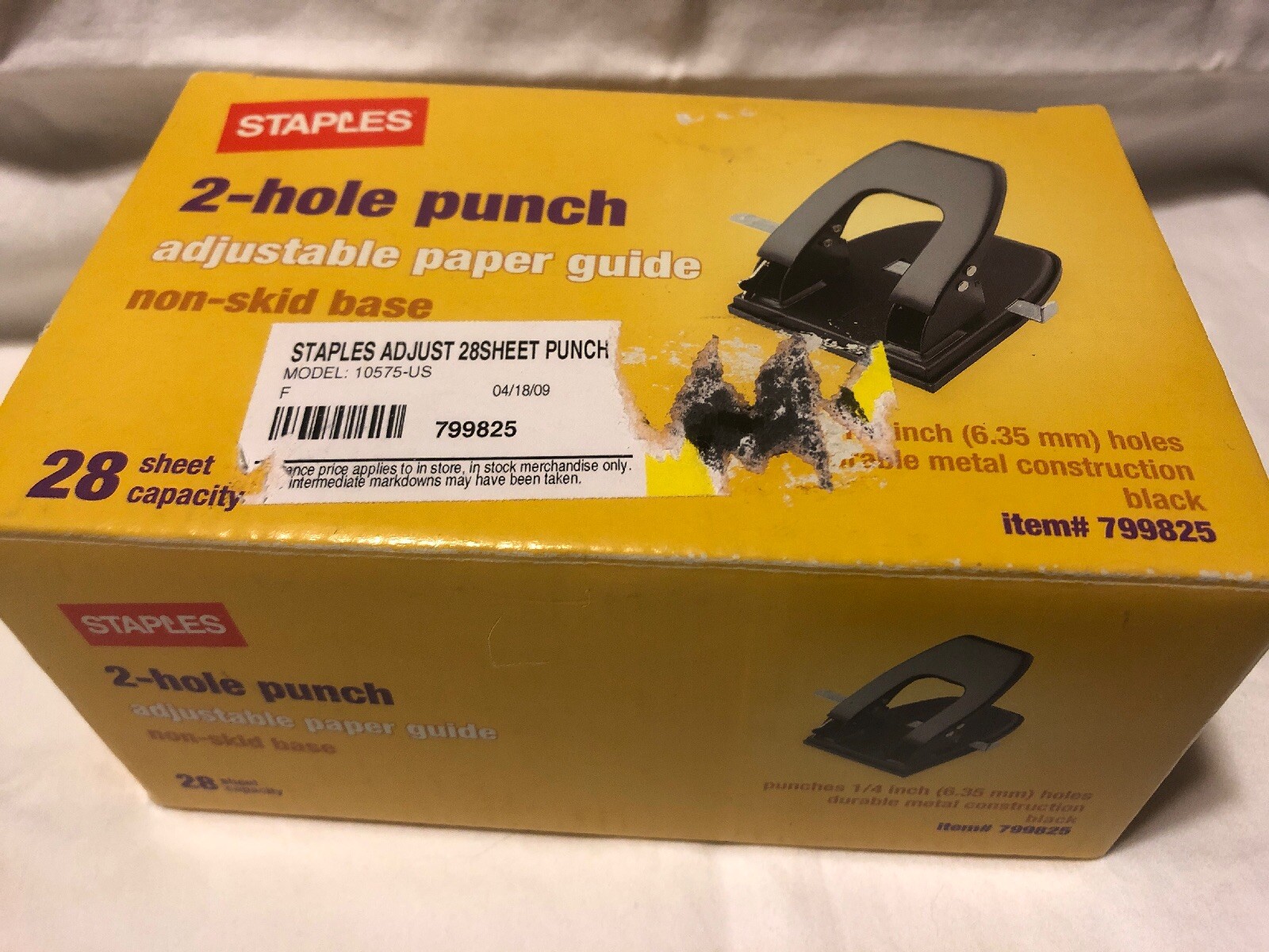Staples Adjustable Paper Guide 2 Hole Punch 28 Sheet Capacity Non Skid ...