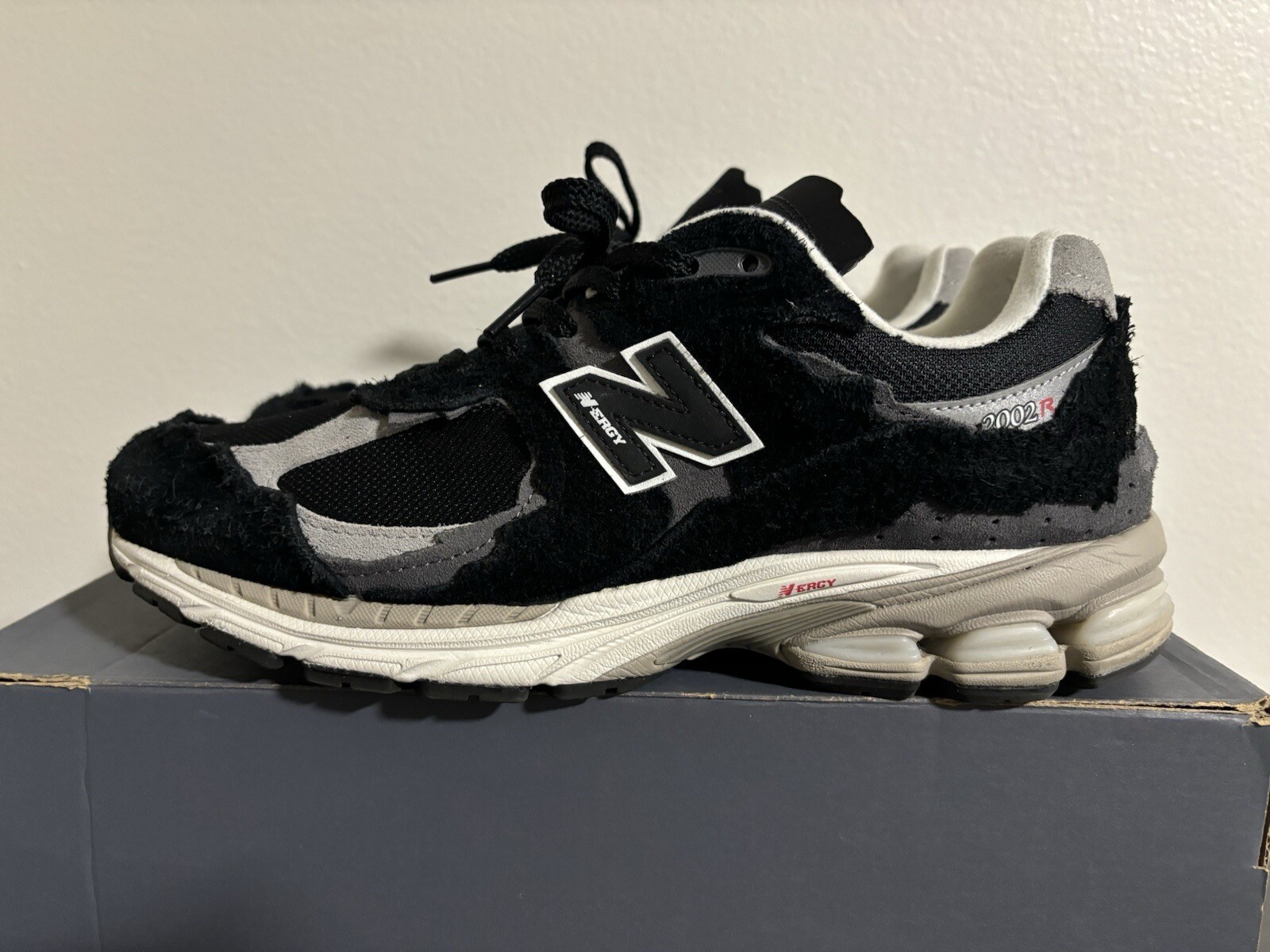 New Balance 2002R Protection Pack - Black Grey Size 10 M2002RDJ 1906 ...