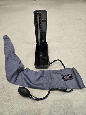 Vintage W.A. Baum Co. Baumanometer Sphygmomanometer Blood Pressure ...