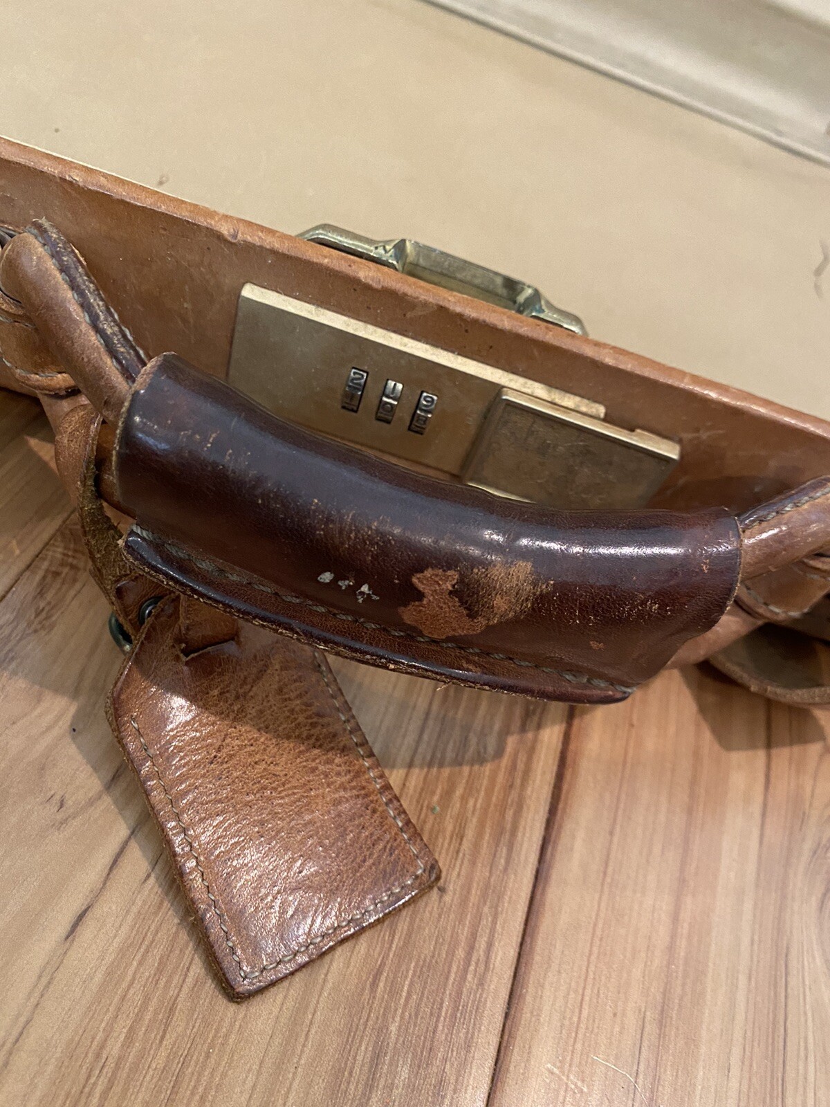 hartmann Luggage briefcase vintage leather tan Combin… - Gem