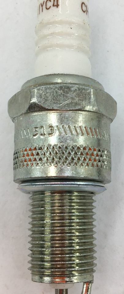 Genuine Champion 322/Rn11Yc4 Vintage Snowmobile Spark Plug 37551000388 ...