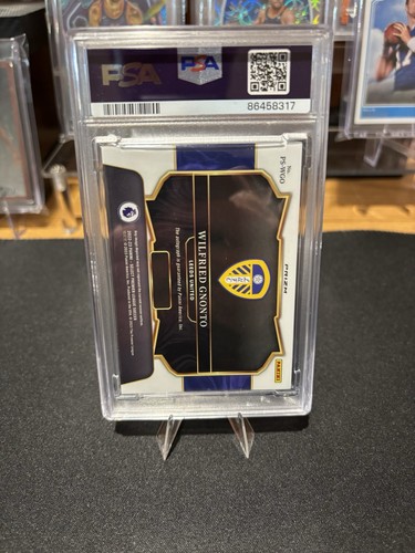 2022-23 Select P/L Wilfried Gnonto RC Pitchside Signatures Blue Pulsar ...