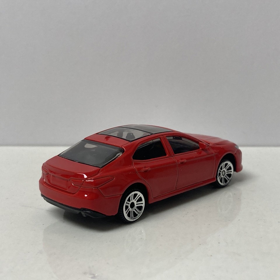 2018-2024 Toyota Camry XV70 Collectible 1/64 Scale Diecast Diorama ...
