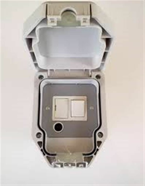 Clipsal 56 Series Weatherproof Ip56 Switched Fused Fuse Spur Connection ...