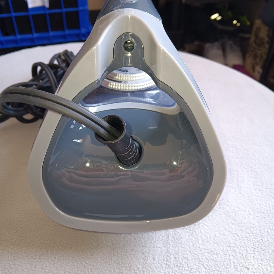 IRONDAY Professional Steam Iron 1700W, New without box, Tested works ...