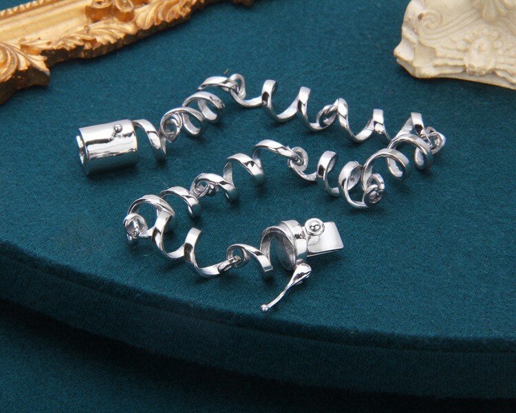 A27 Bracelet Streamers Spiral Pattern Coil Twisted Squiggle 7 1/8in ...