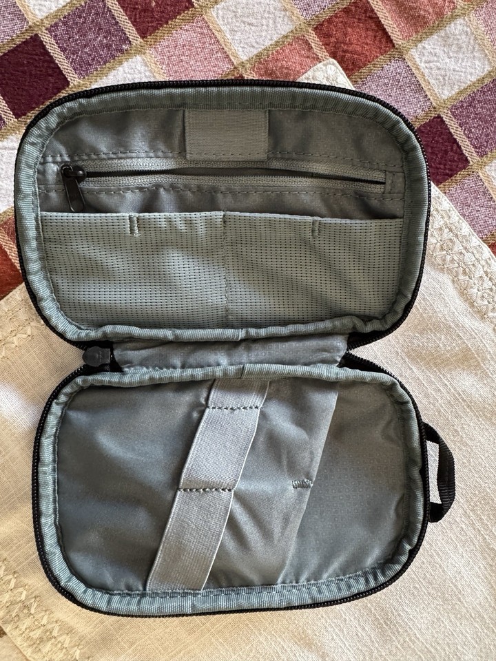 t2 Thule Subterra 2 PowerShuttle MINI - Electronics Carrying Case ...