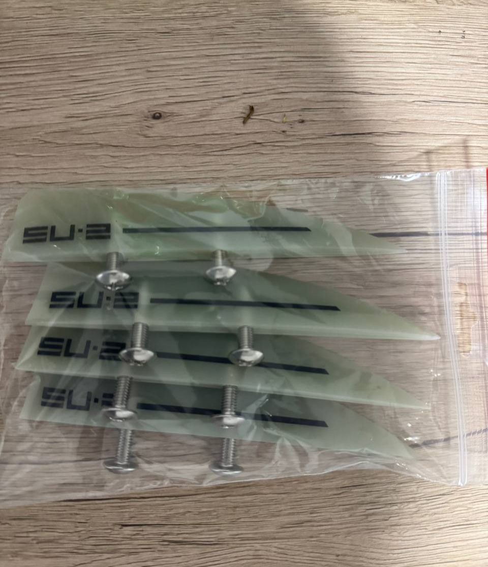 G10 Kiteboard Fins Wakeboard Fins Fins Set 2,5cm Fiber Glass SU−2 4pcs ...