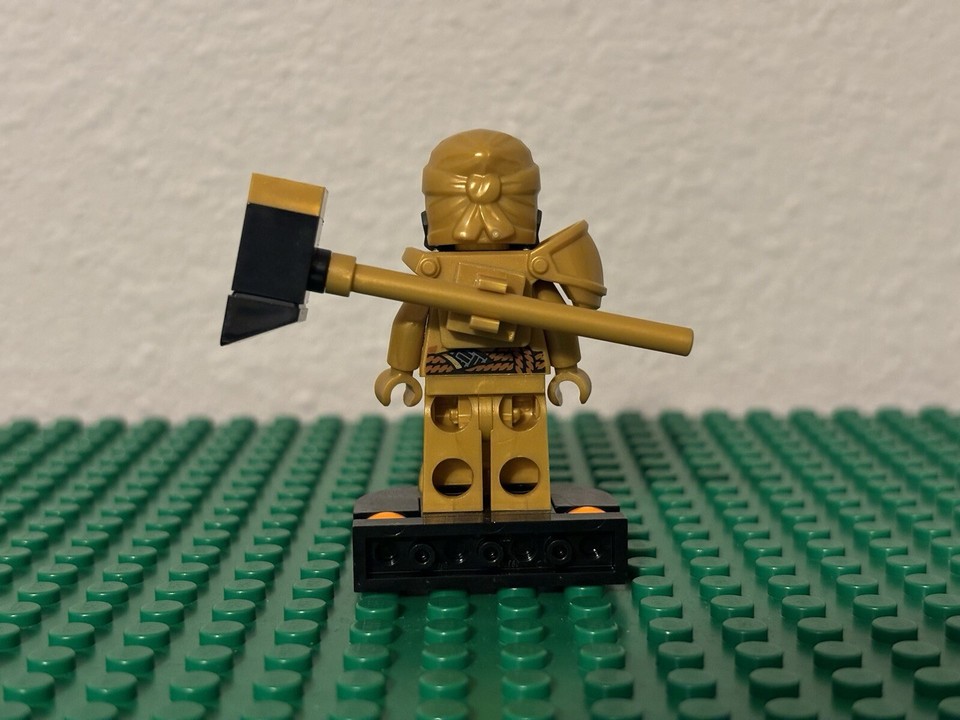 LEGO NINJAGO 10TH ANNIVERSARY GOLDEN COLE MINIFIGURE WITH STAND | eBay