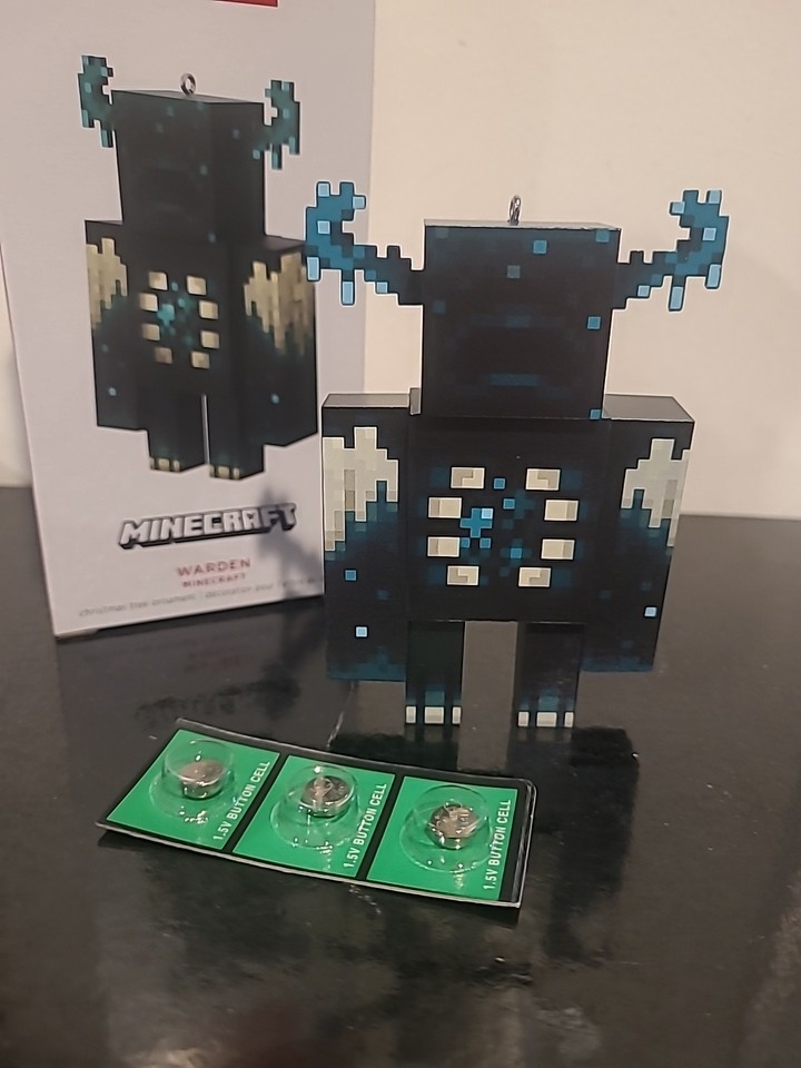 2023 Hallmark Keepsake Magic Light Minecraft Warden Christmas Tree ...