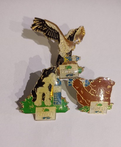 3 Pin's Valvert , Epoxy, AB , arthus Bertrand, Boisson , Eau Minérale ...