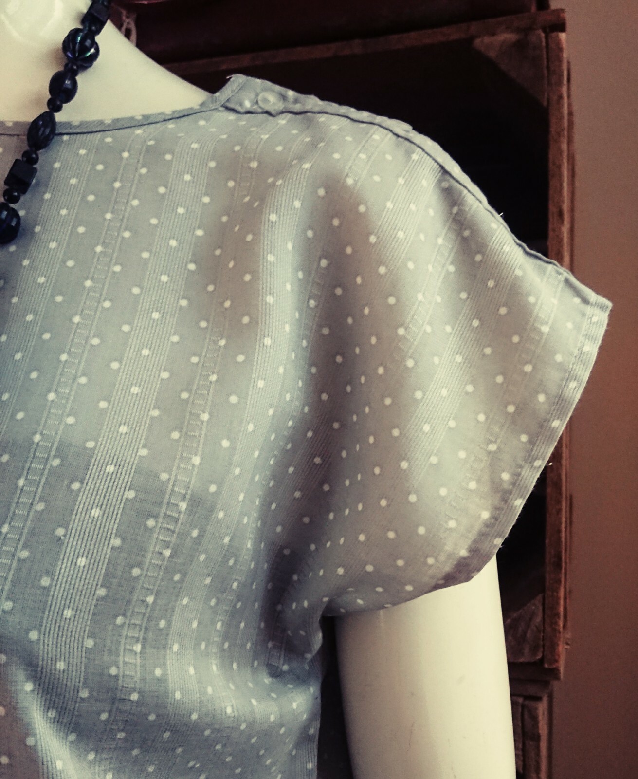Vintage 1980s Grey Capped Sleeved Polkadot Box Top by C&A. Size 14 ...