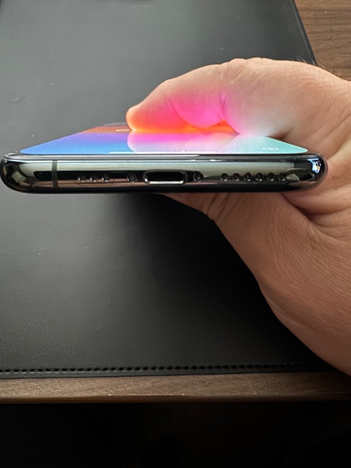 Apple iPhone 11 Pro 256GB Midnight Green ATT used With Box Great ...