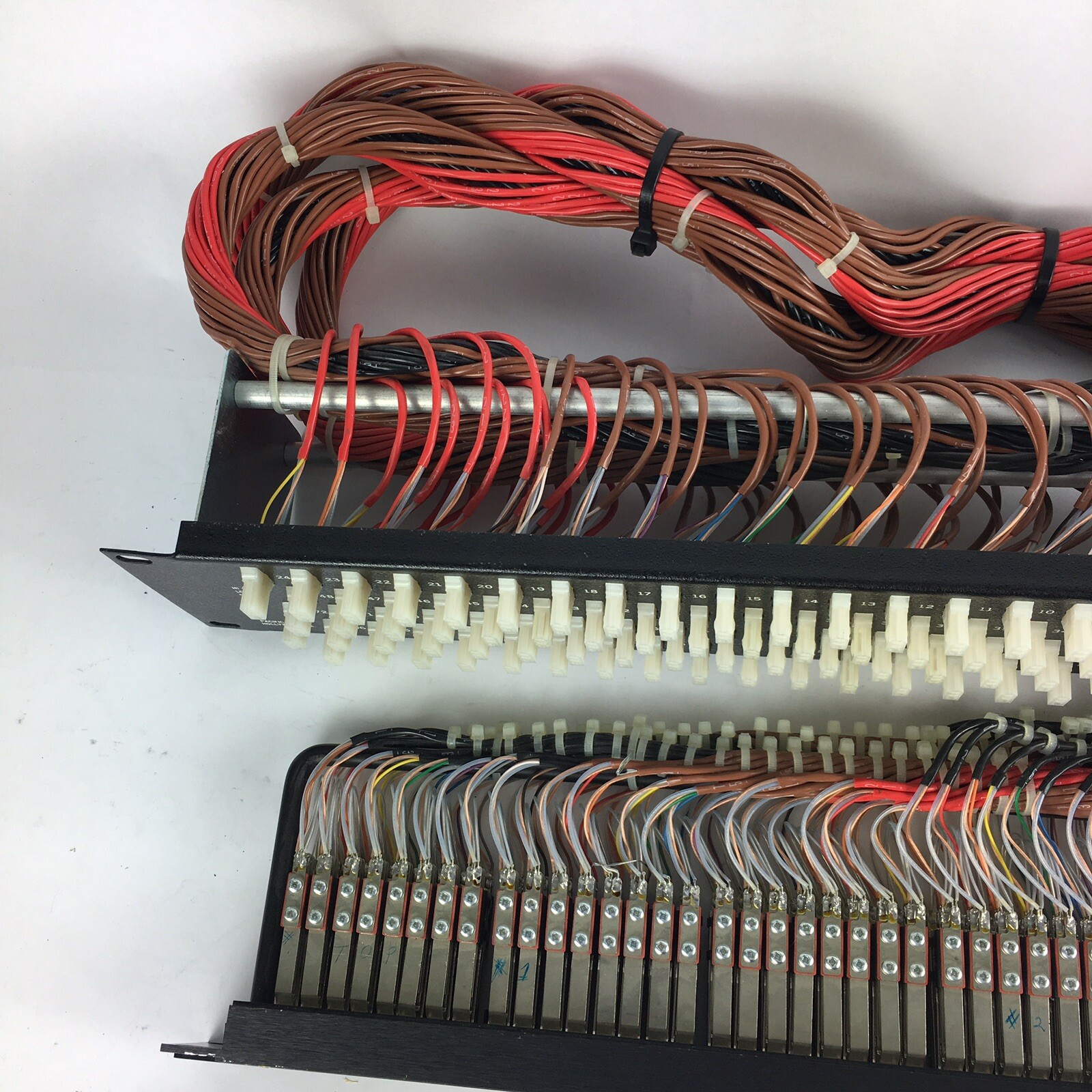 Rean Neutrik FN BLACK TT Bantam 96 Point Patch Bay Wired e3 panel 96 ...