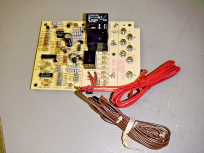 York LuxAire 331019750001 Defrost Demand Control Board Source-1 ...