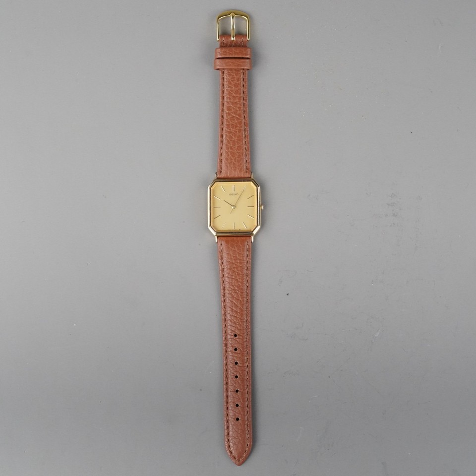 SEIKO 1988 Vintage 5P31-5C50 Men's Watch Gold 27mm New Battery | eBay