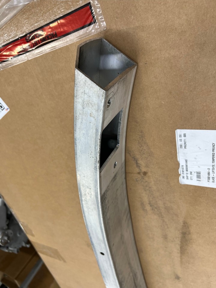 ASTON MARTIN DB9 REAR BUMPER REINFORCEMENT | eBay